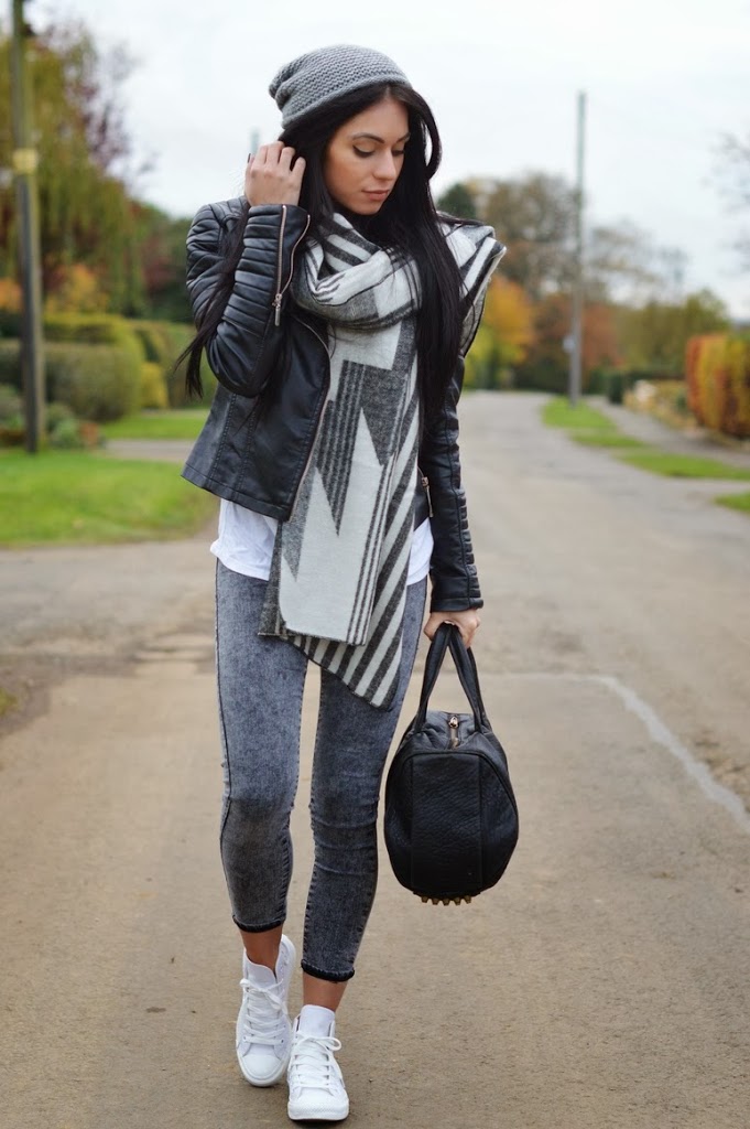 22 Sporty And Stylish Outfit Ideas