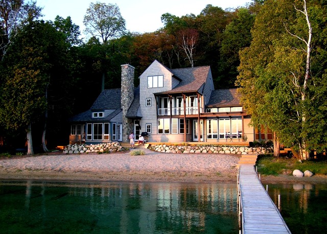 16 Peaceful Lake Houses for Perfect Vacation