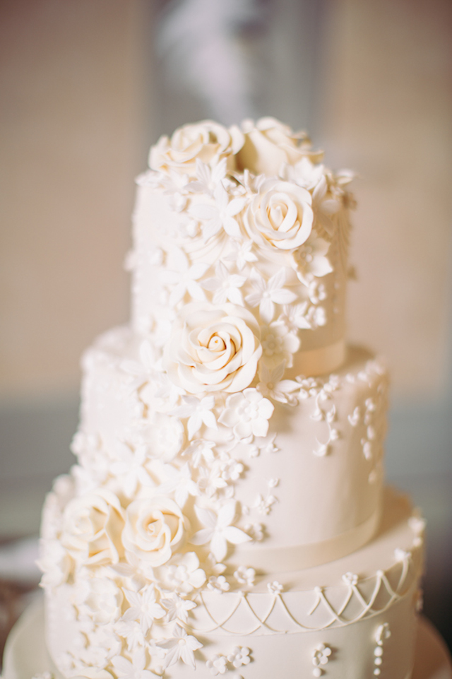 22 Sumptuous Wedding Cakes for Your Big Day