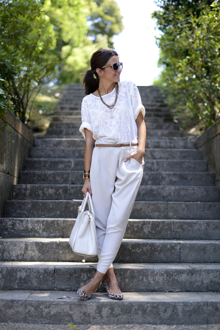17 Chic All-White Outfit Ideas