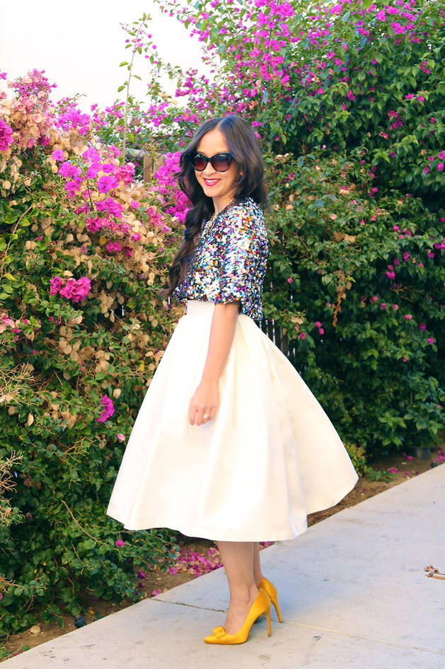 16 Outfit Ideas With White Skirt
