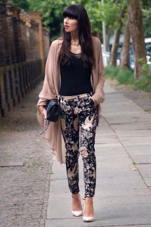 Style Tips on How to Wear Patterned Pants + 19 Outfit Ideas