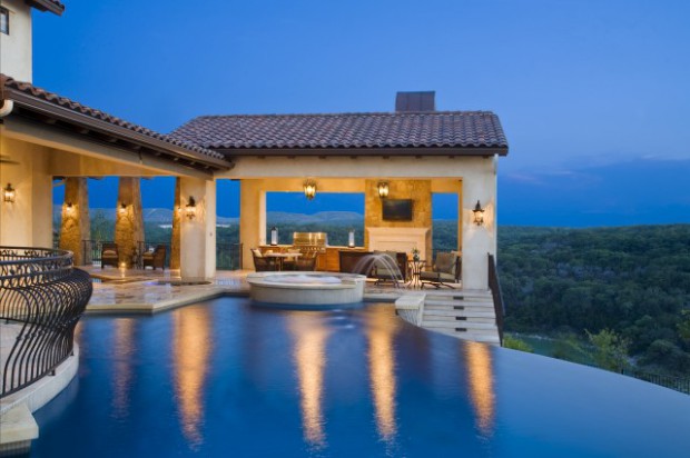 On the Edge: 21 Stunning Infinity Pool Designs On the Edge: 21 Stunning Infinity Pool Designs