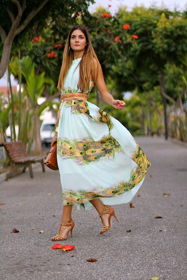 17 Amazing Maxi Dress Outfit Ideas for Summer Days