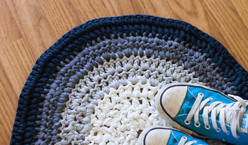 Shoes Off: 17 Creative DIY Rug Tutorials You Will Love