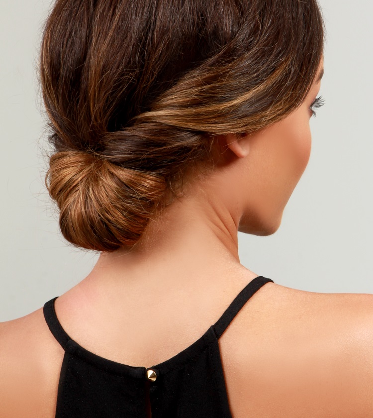 15 Perfect Hairstyles for Rainy Days