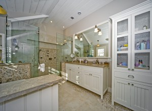 How To Use River Rock Tile in Bathroom Design: 19 Great Ideas