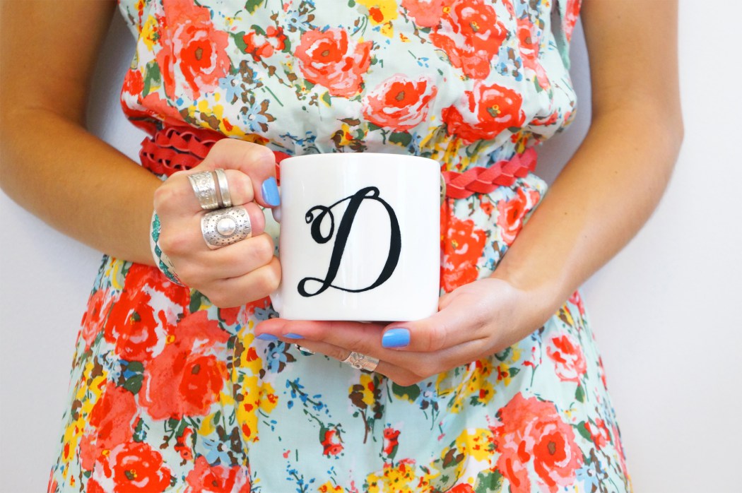 Cute Gift Ideas: 17 Unique DIY Mugs