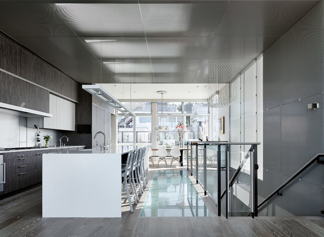 20 Breathtaking Glass Floor Ideas For An Original Interior Design