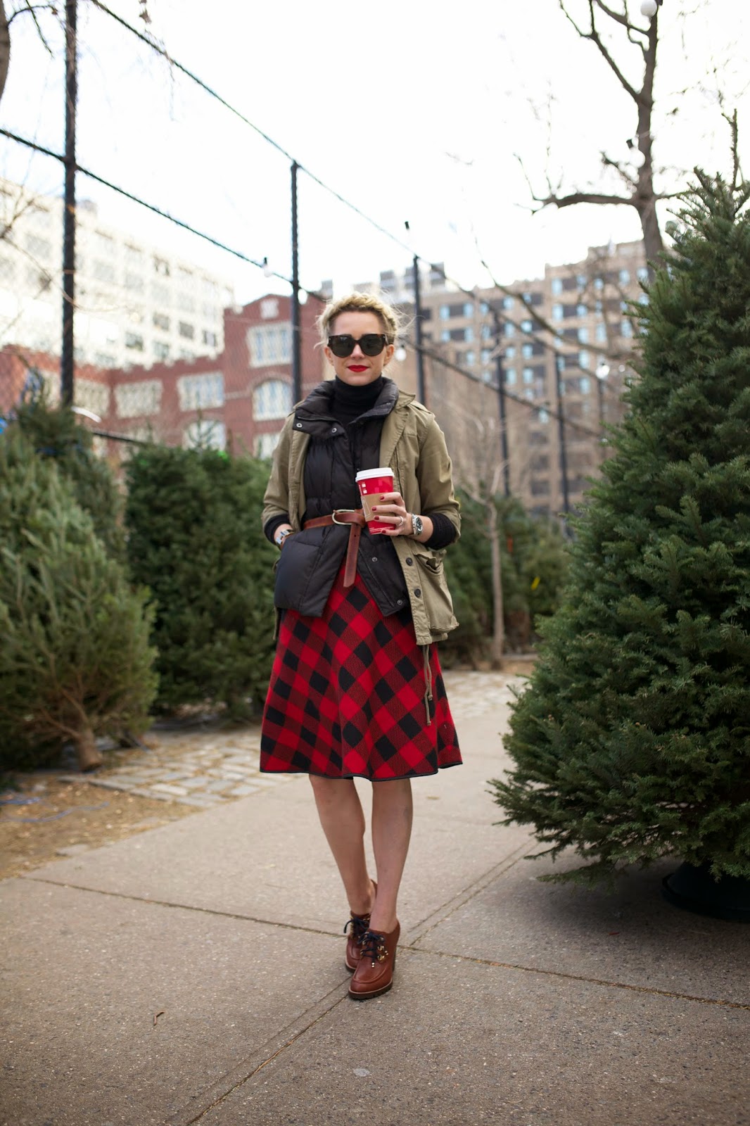 Stay Warm and Stylish: 18 Cargo Jacket Outfit Ideas