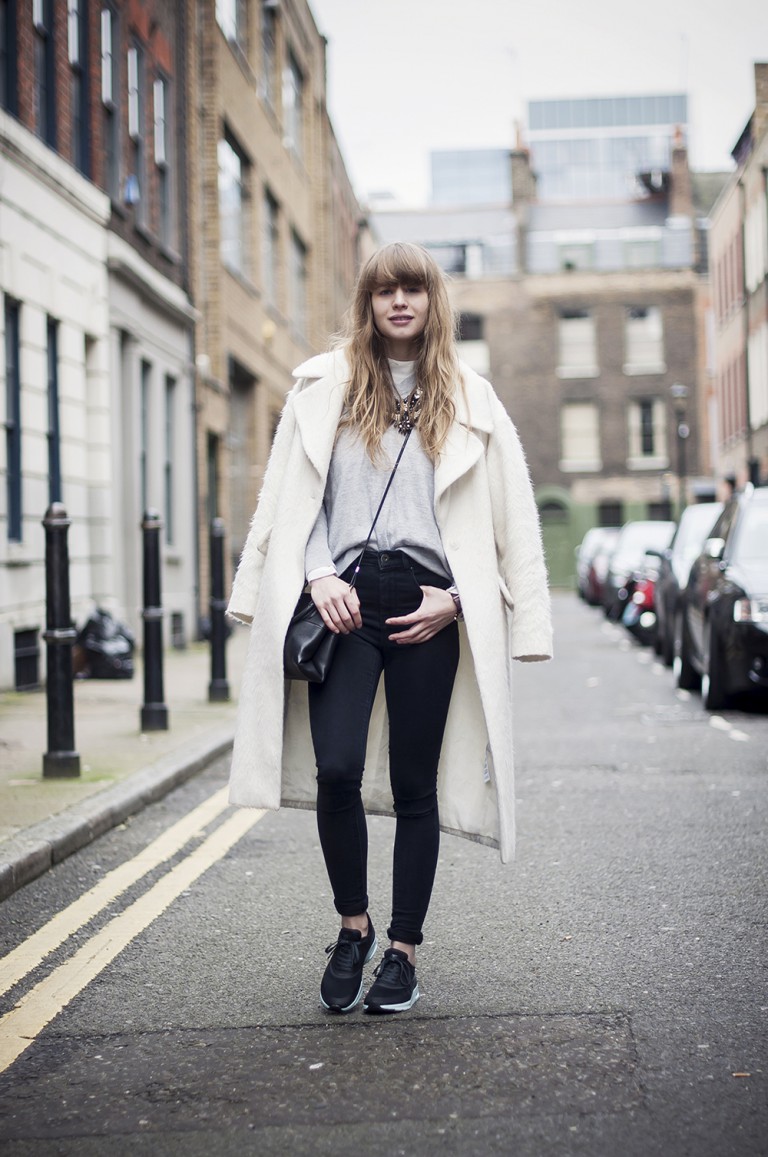 Coat and Sneakers – 18 Stylish Outfits Ideas for Warm and Comfortable ...