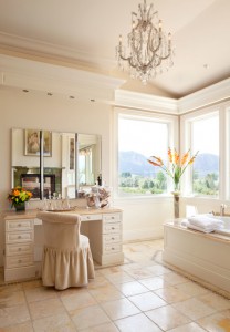 17 Chic Ways To Style A Vanity