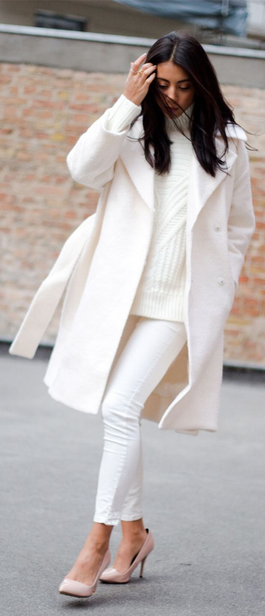 18 Cool Ways To Wear A White Coat