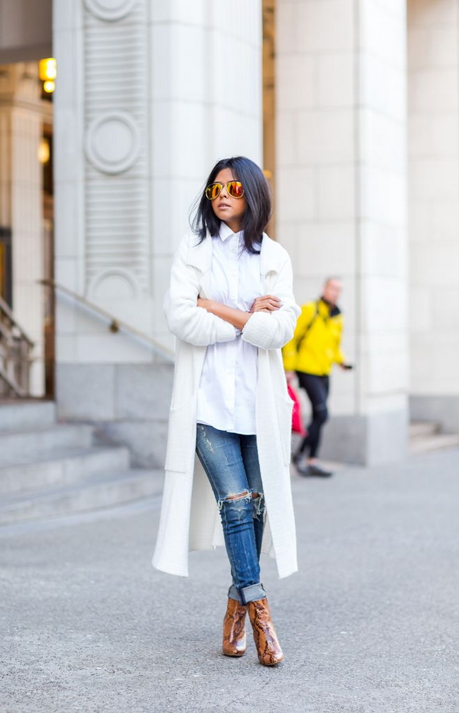 18 Cool Ways To Wear A White Coat