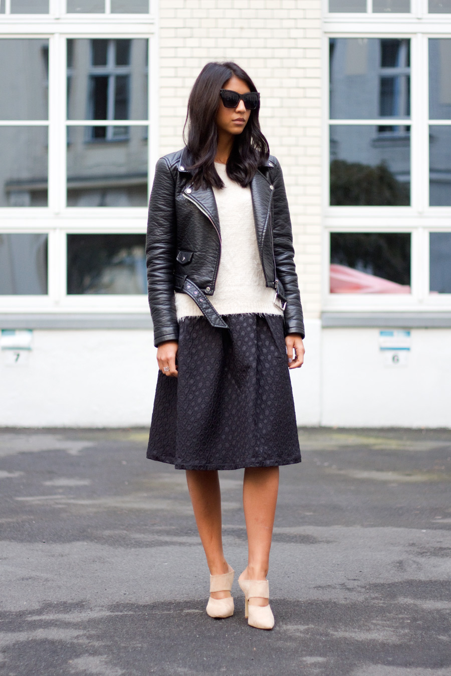 18 Ways to Style Your Favorite Leather Jacket with Skirt
