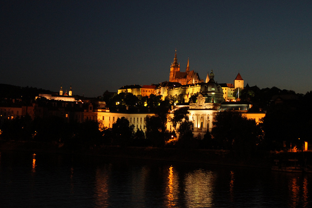 14 Beautiful Historic Castles from Around the World Worth Visiting