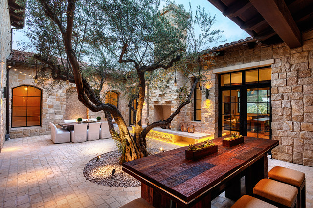 19 Stunning Courtyard Design Ideas with Cozy, Intimate Atmosphere