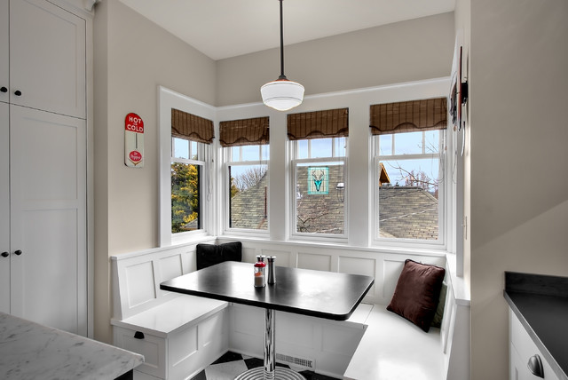 18 Functional and Space- Saving Build In Breakfast Nook Design Ideas