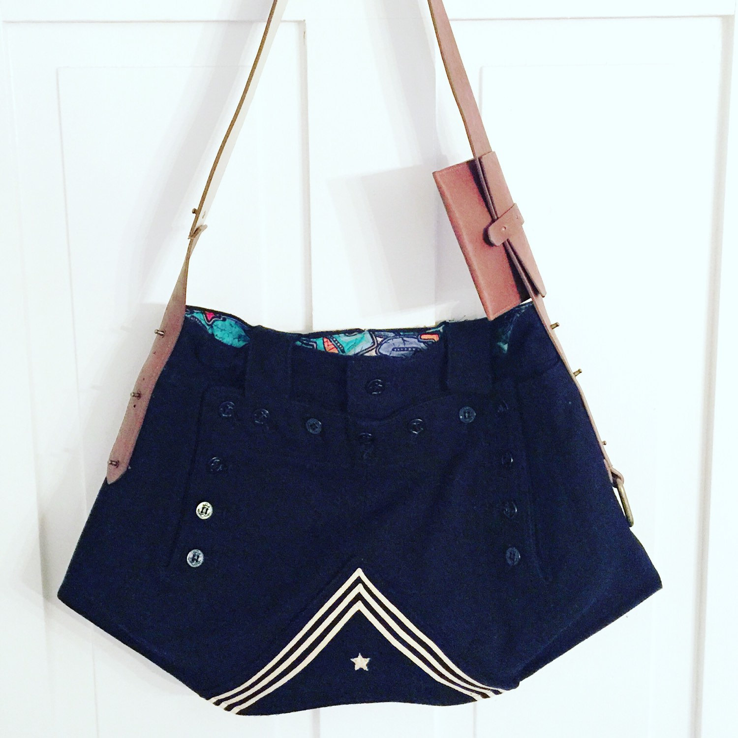 17 Chic Handmade Bags From Repurposed Materials