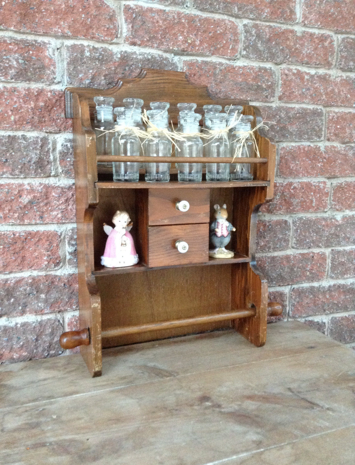 17 Creative Spice Rack Designs That Your Kitchen Lacks