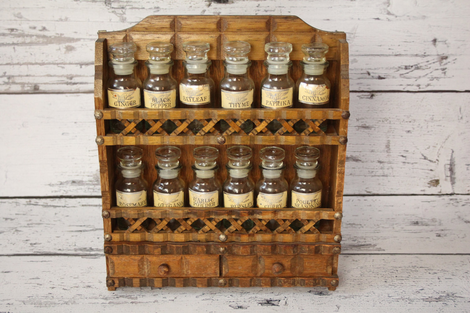 17 Creative Spice Rack Designs That Your Kitchen Lacks