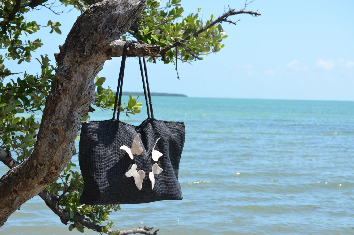 18 Must Have Handmade Beach Bag Designs To Take Your Stuff To The Beach