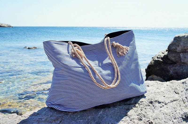 18 Must Have Handmade Beach Bag Designs To Take Your Stuff To The Beach