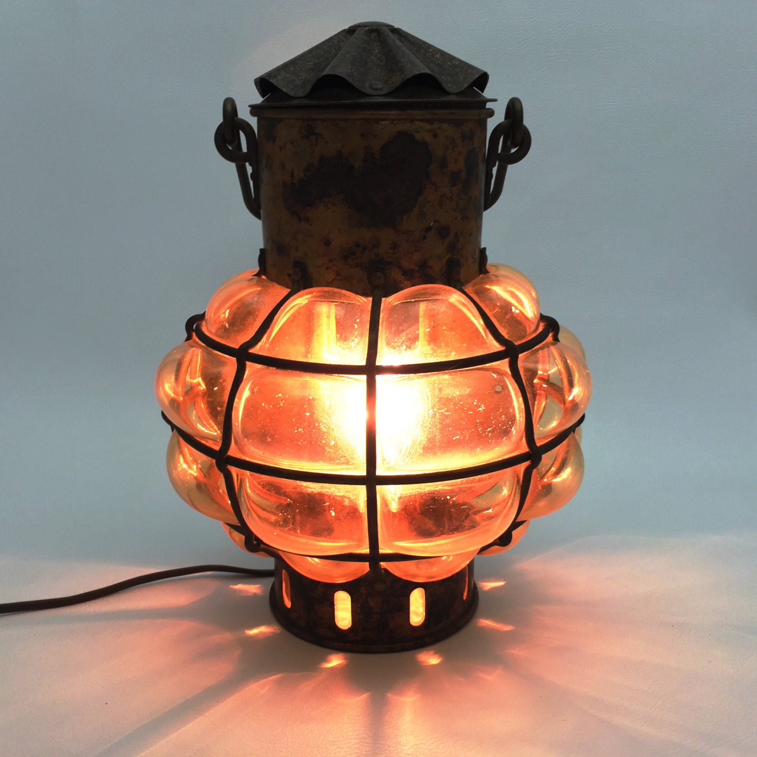 15 Frightening Halloween Lights Designs That Will Create An Eerie Ambiance