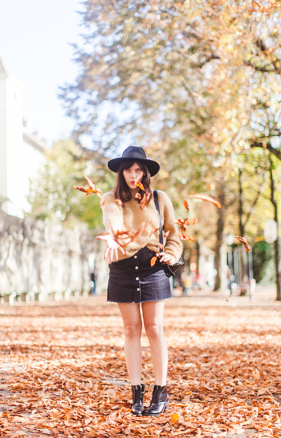 Cozy Sweater for Chilly Fall Weather- 21 Cute Outfit Ideas