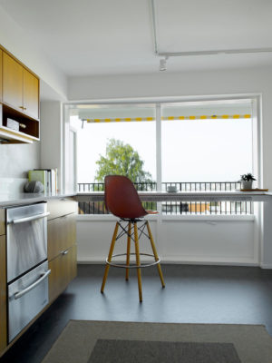 17 Brilliant Kitchen Window Bar Designs You Would Love To Own