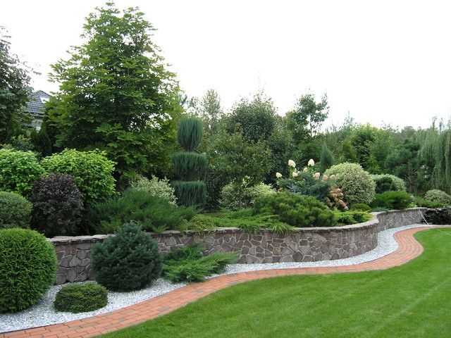 16 Spectacular Landscape Designs That Will Bring Serenity To Your Garden