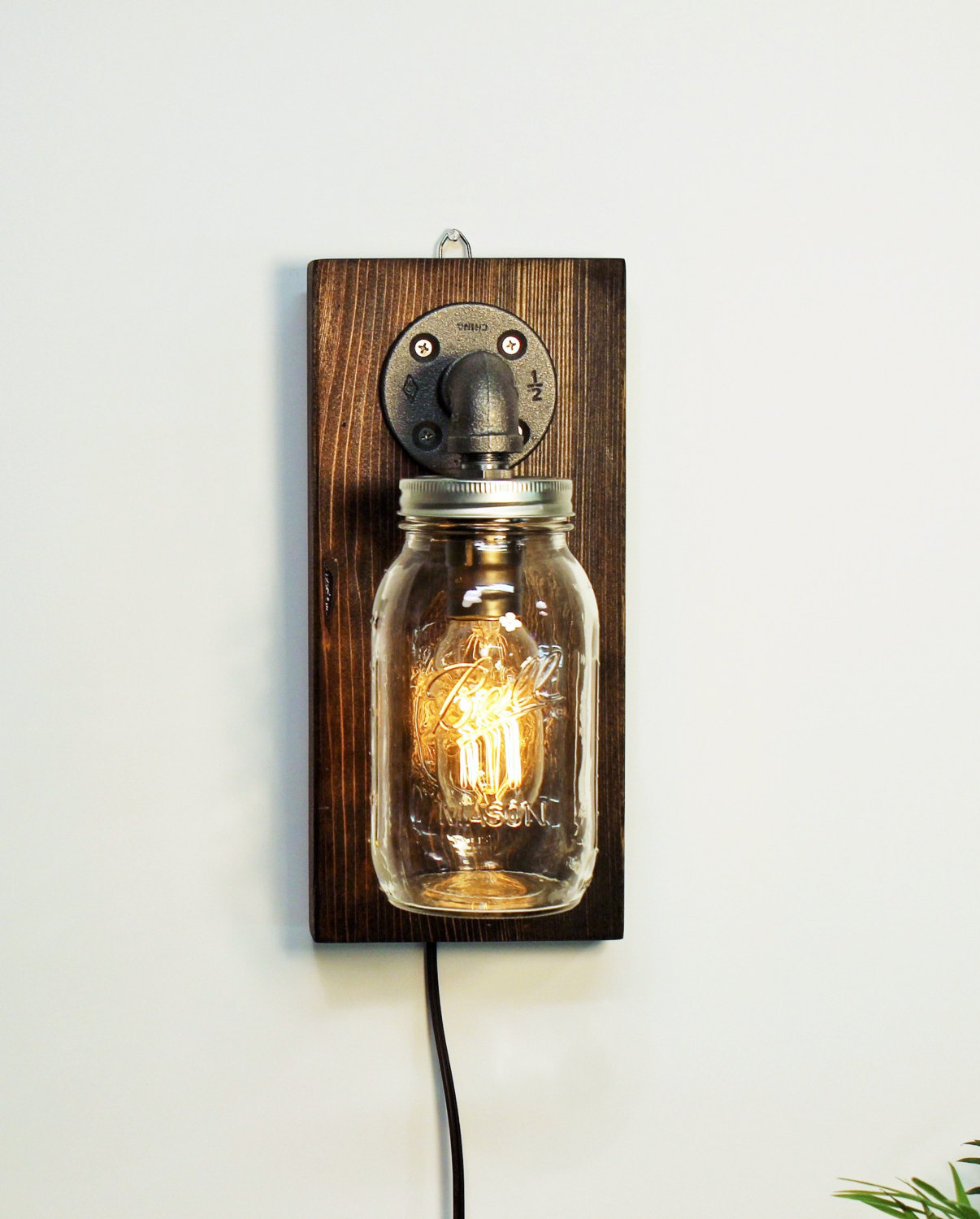 15 Crafty Handmade Lamp Designs That You Can DIY