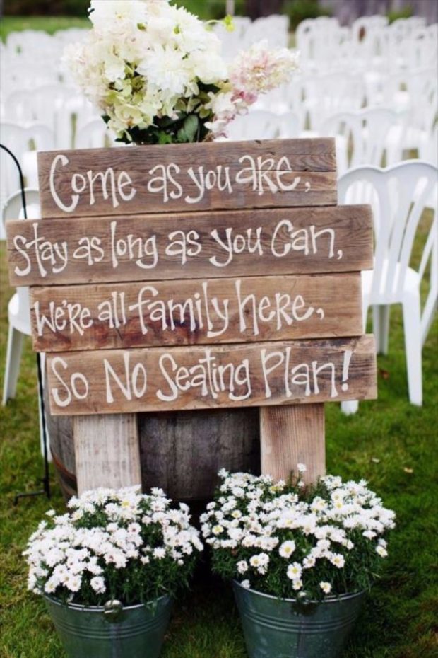 15 Creative DIY Ideas For An Outdoor Summer Wedding