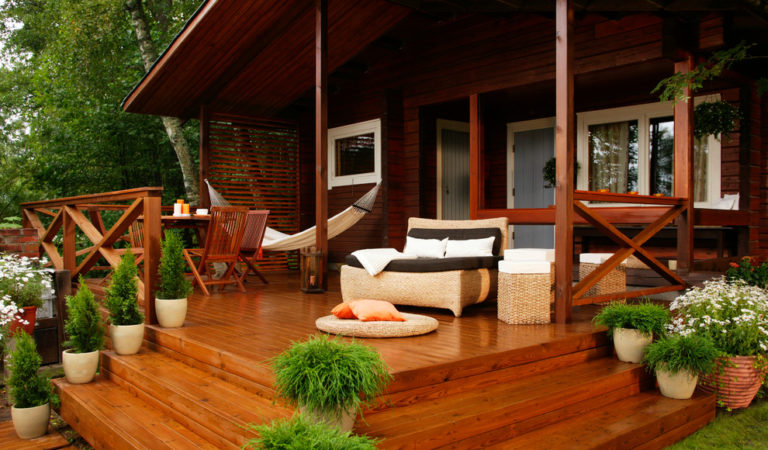 15 Sensational Rustic Backyard Designs That Will Make You Want Them