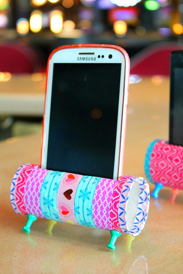 15 Clever DIY Ideas And Hacks For Your Smartphone