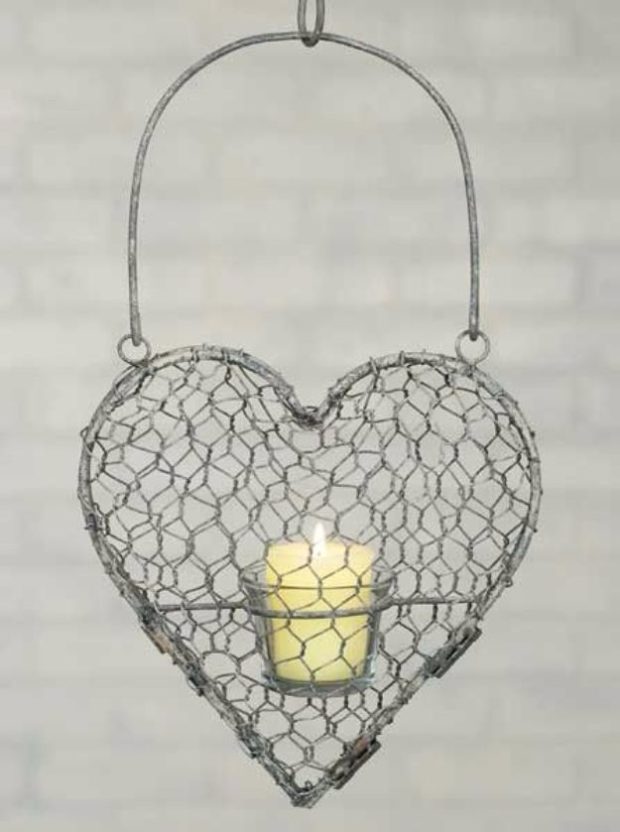 15 Awesome DIY Ways To Make Chicken Wire A Part Of Your Decor