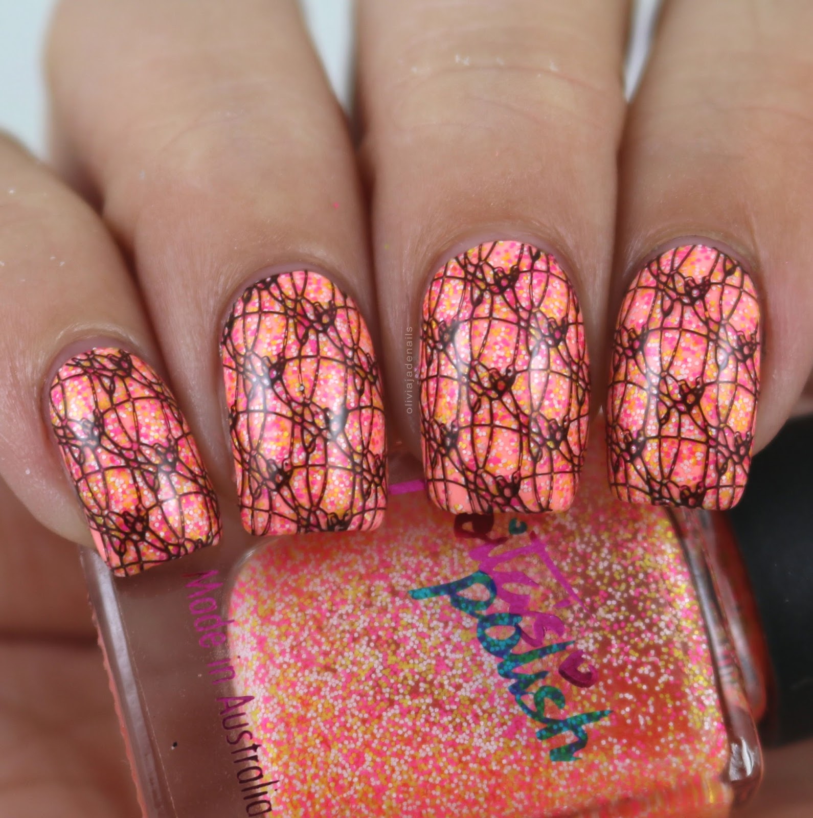 18 Sparkly Ideas for Chic Glitter Nail Art (Part 1)