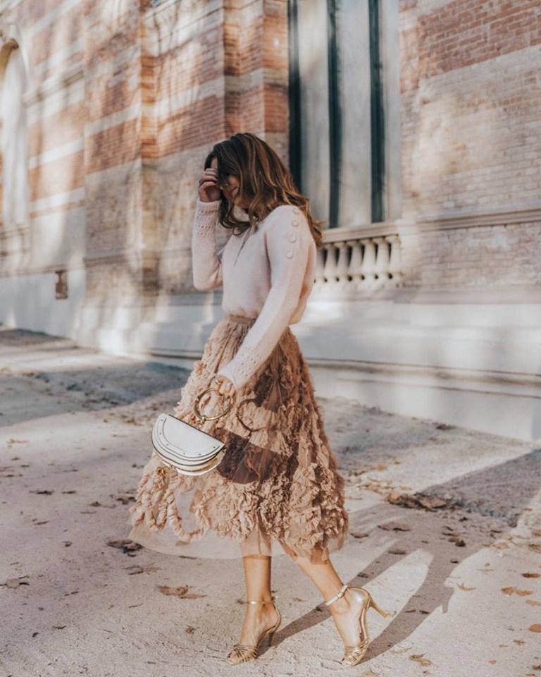 15 Outfit Ideas for a Girls' Night Out When It's Cold