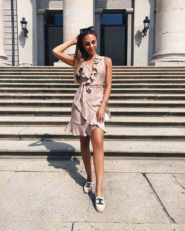 16 Cute, Stylish Outfits to Copy This Season