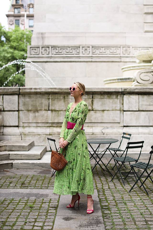 16 Classic & Chic Outfits to Master This Summer