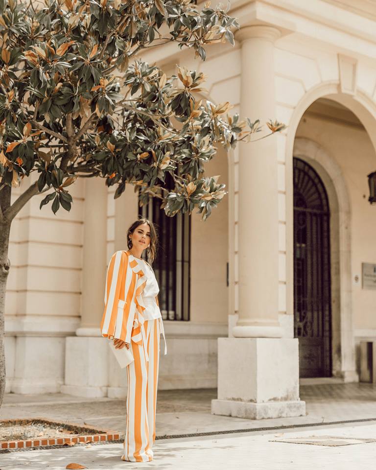16 Classic & Chic Outfits to Master This Summer