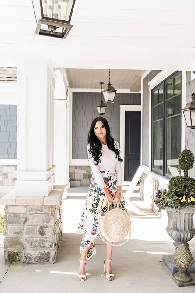 16 Classic & Chic Outfits to Master This Summer