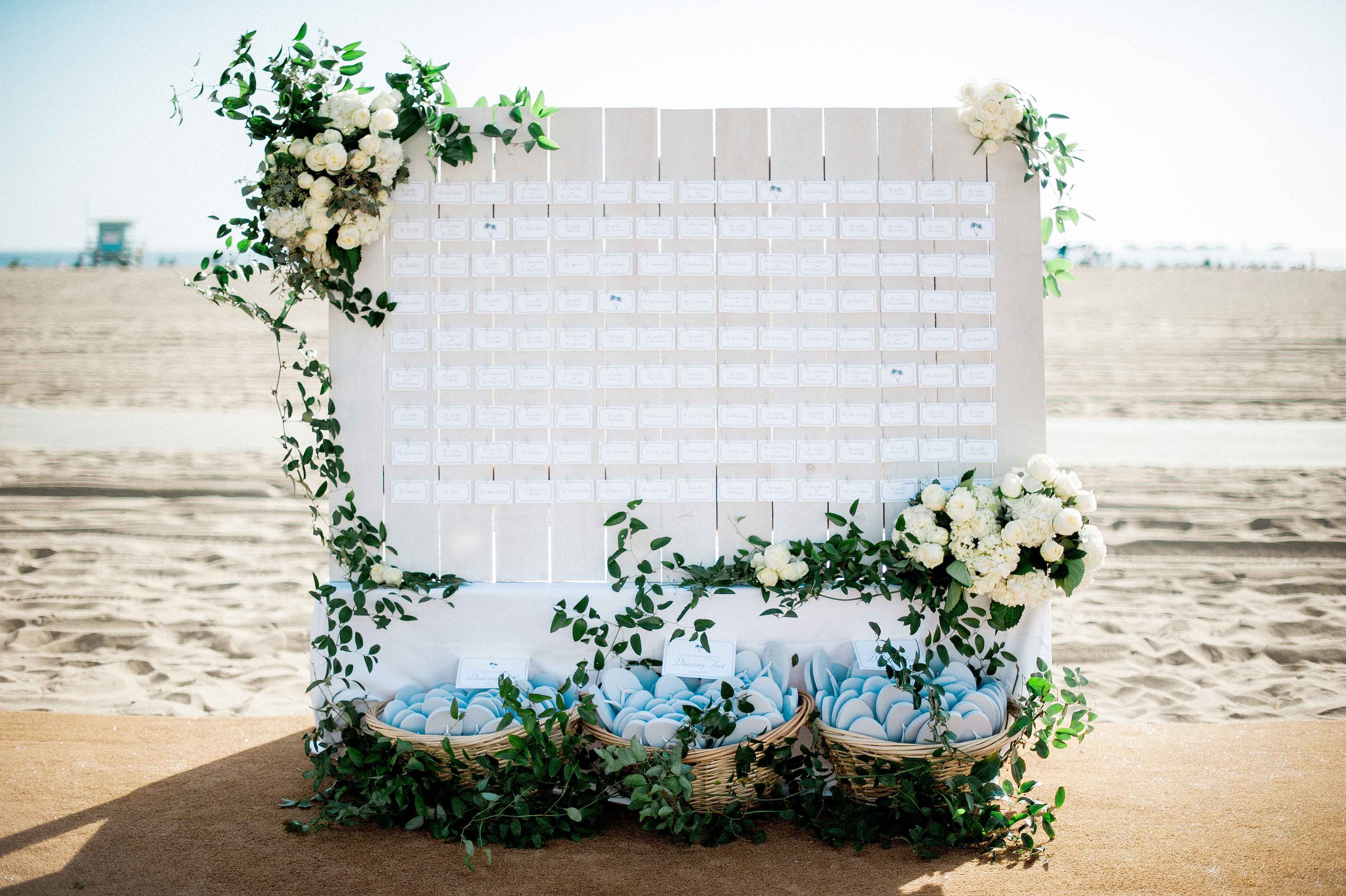 15 Wedding Seating CLIPS and CLOTHESPINS Chart Ideas
