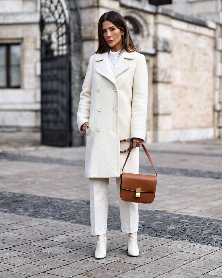 Warm and Stylish Winter Outfits in Neutral Colors