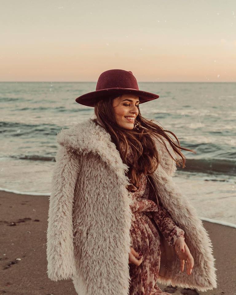 How to Dress Up for Winter Date- 15 Cute Winter Date Outfits