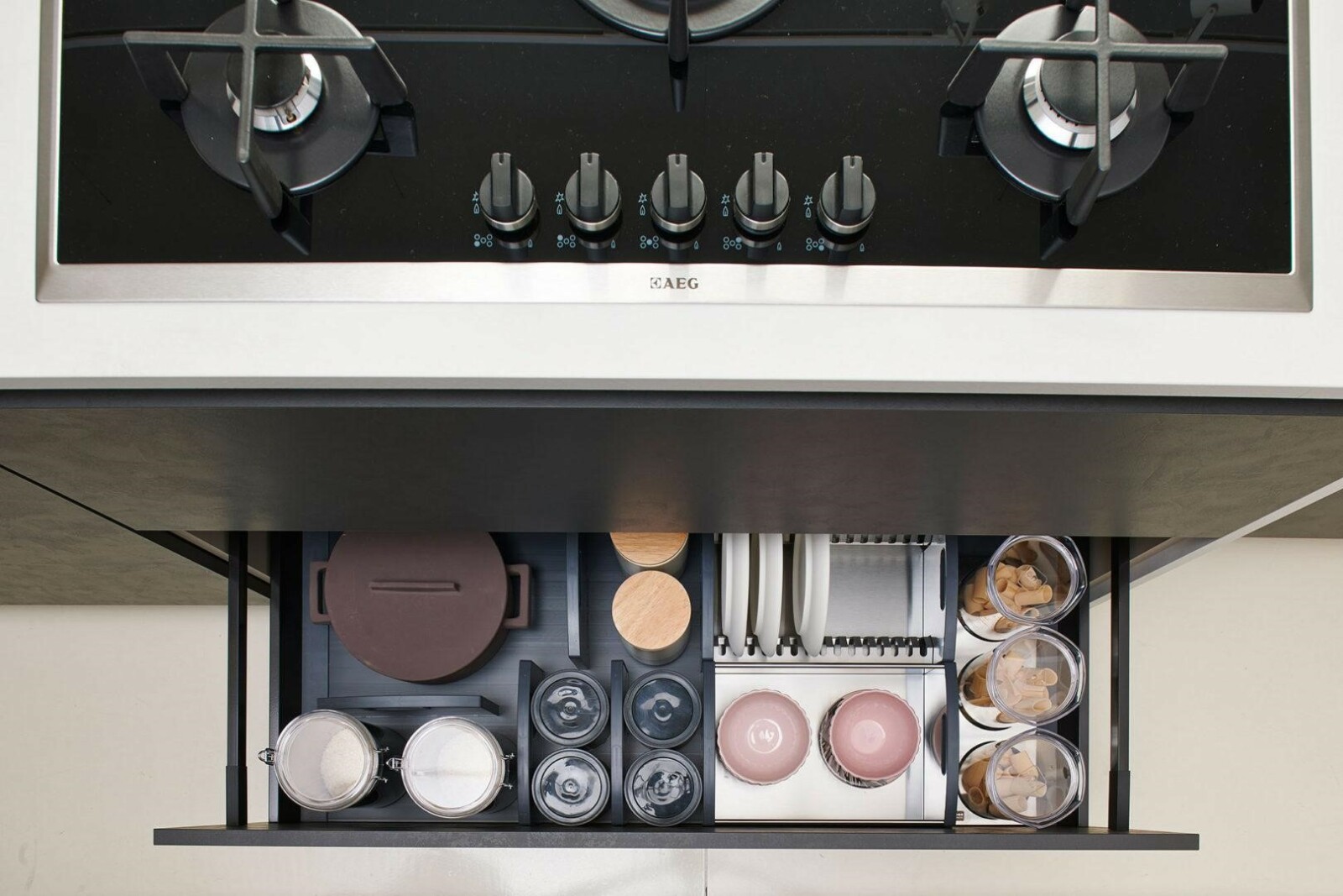 Kitchen Cabinet Accessories for a Modern Home