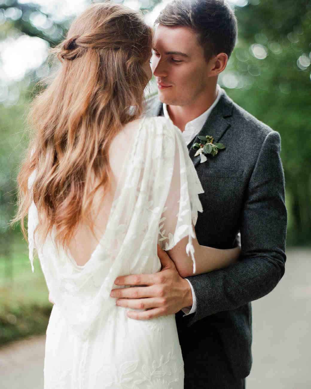 10 Romantic Wedding Hairstyles for Long Hair