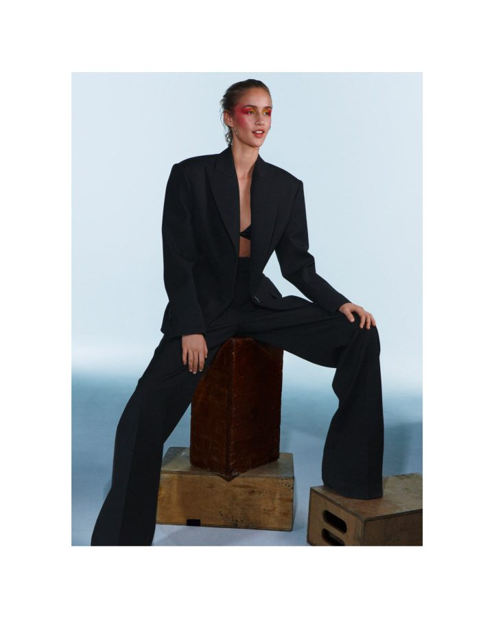 Minimalist Wardrobe And How To Create It