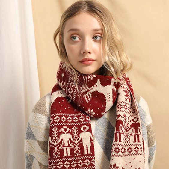 Must-Have Christmas Scarves for Every Winter Wardrobe